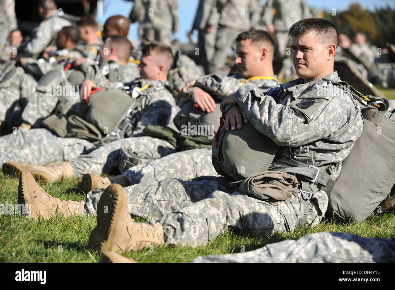 U.S. Army Soldiers, assigned to 1st Squadron, 91st Cavalry Regiment ...
