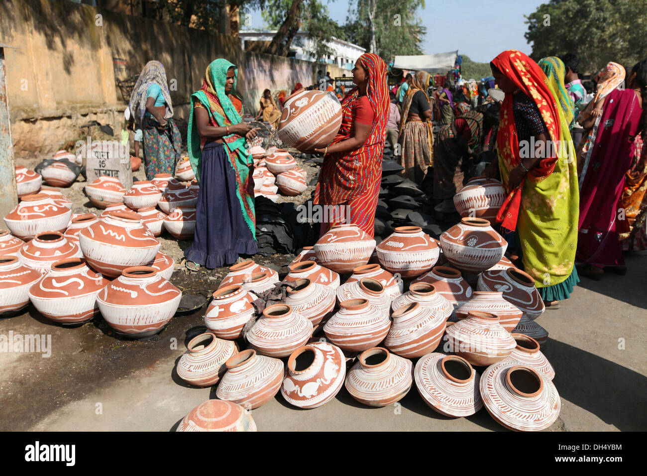 Earthen Pots High Resolution Stock Photography and Images - Alamy