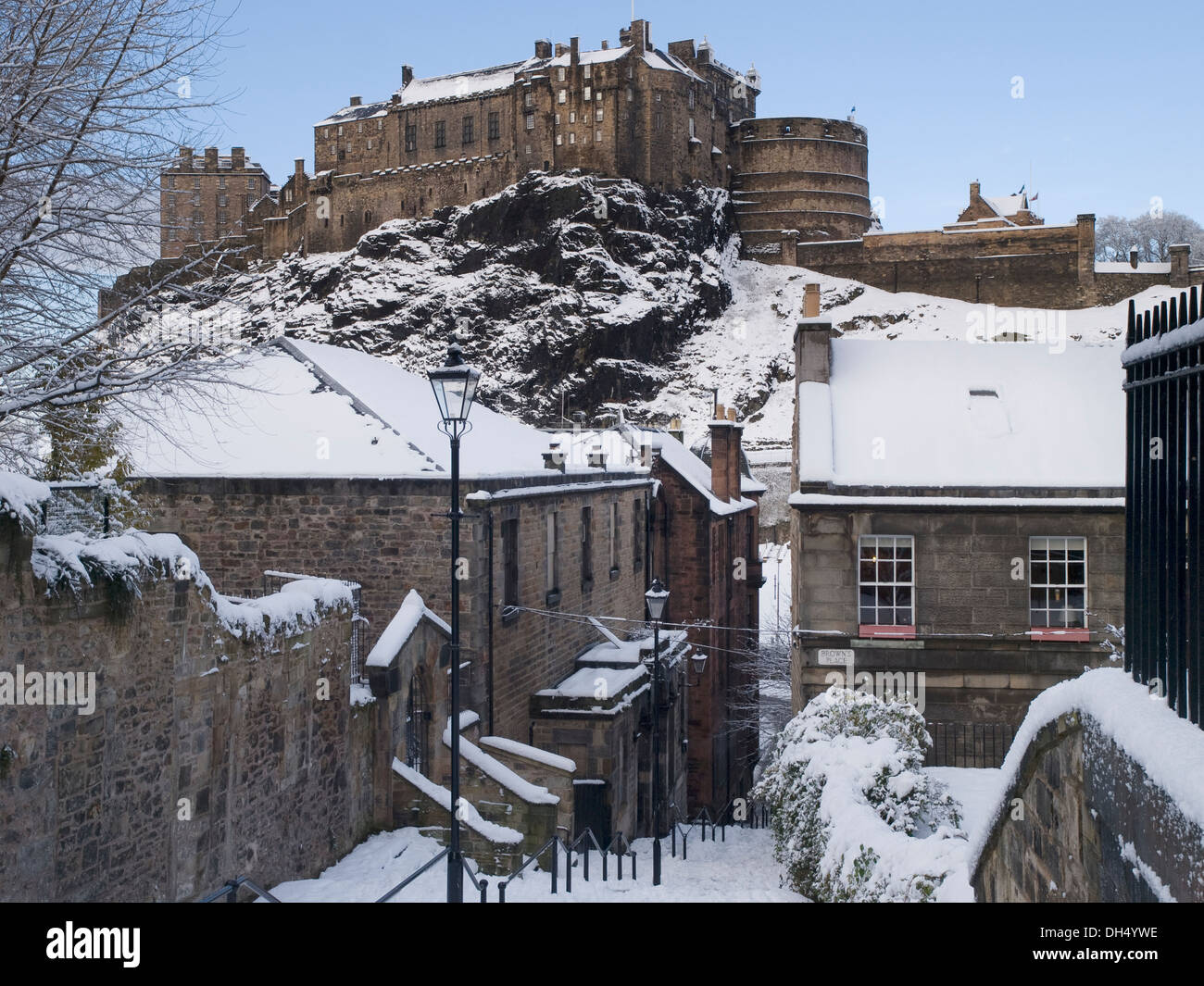 Edinburgh Castle and the Vennel Stock Photo - Alamy