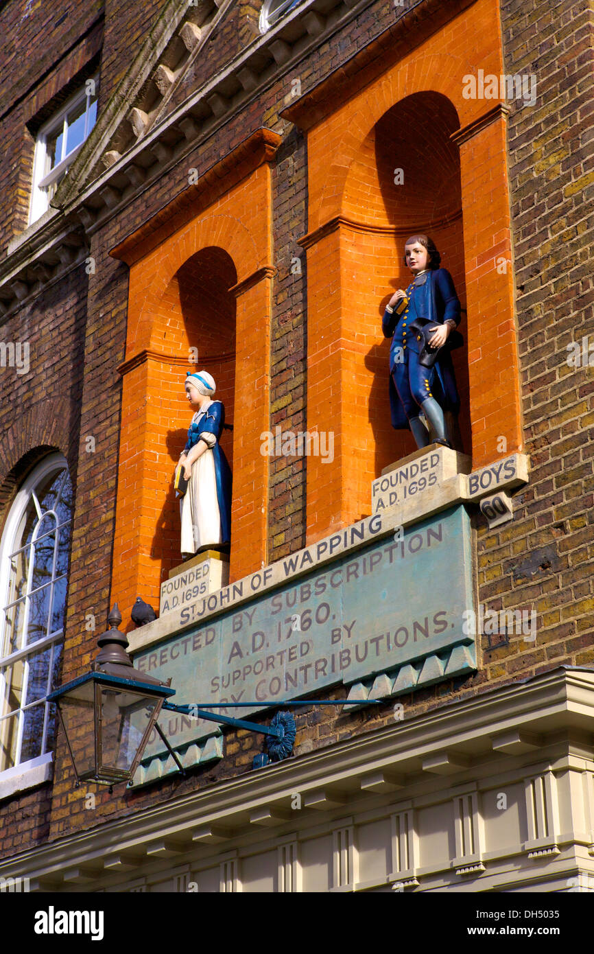 Wapping school hi-res stock photography and images - Alamy