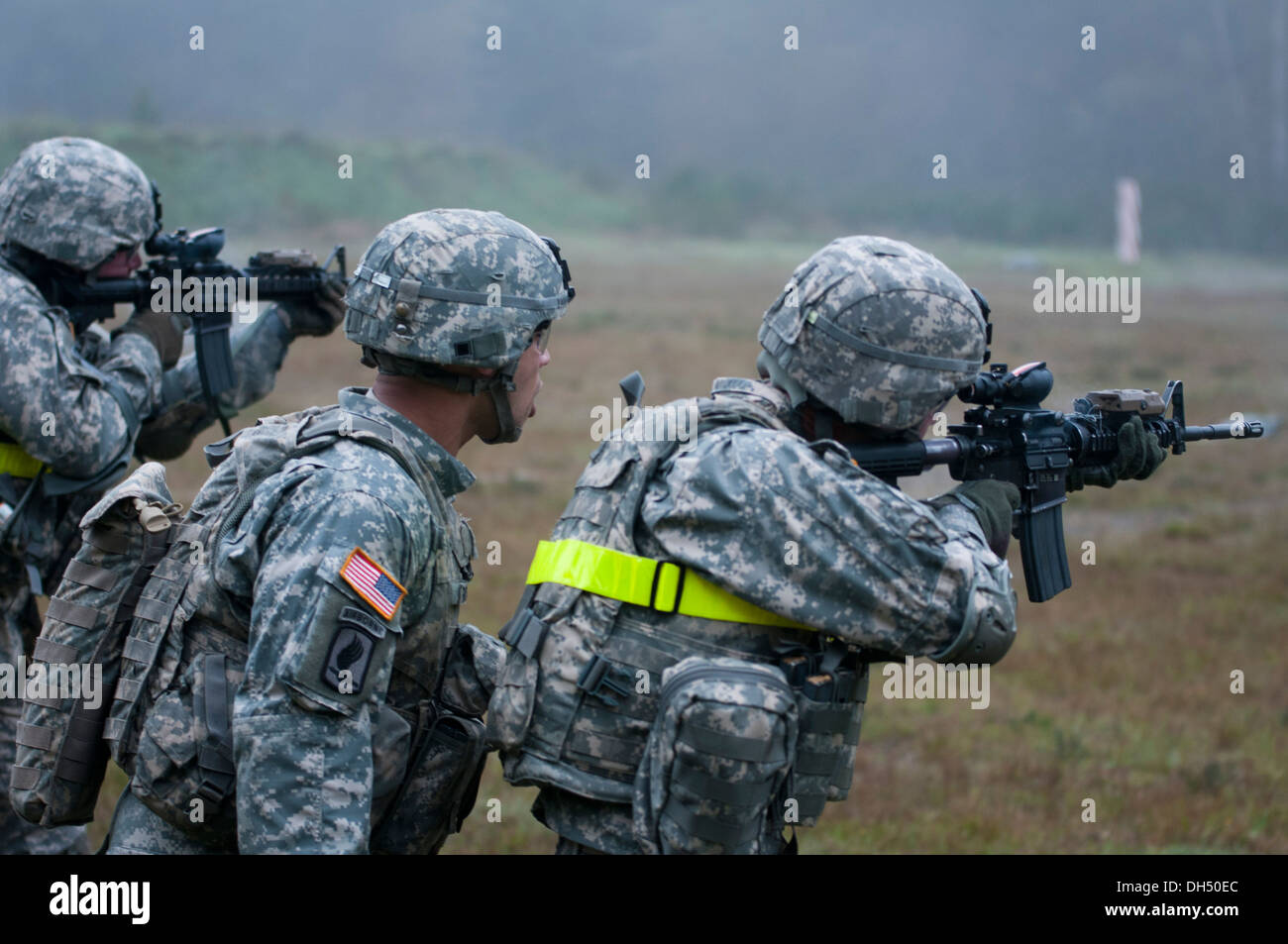 Soldiers with Company A, 2nd Battalion, 1st Infantry Regiment, 2-2 ...