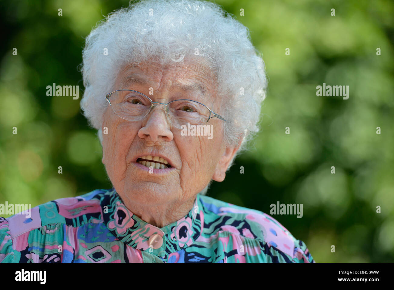 Senior citizen, portrait Stock Photo - Alamy