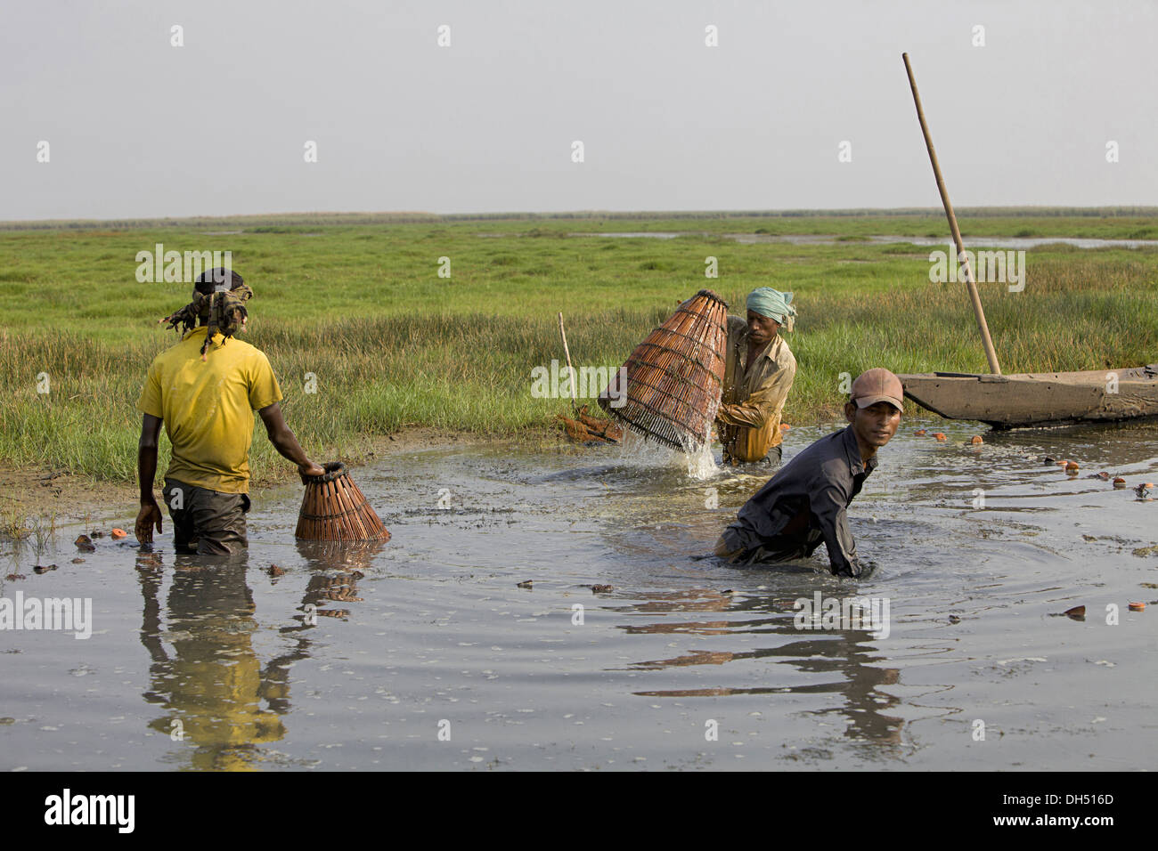 Fisherman, chilika lake, Orissa Stock Photo - Alamy
