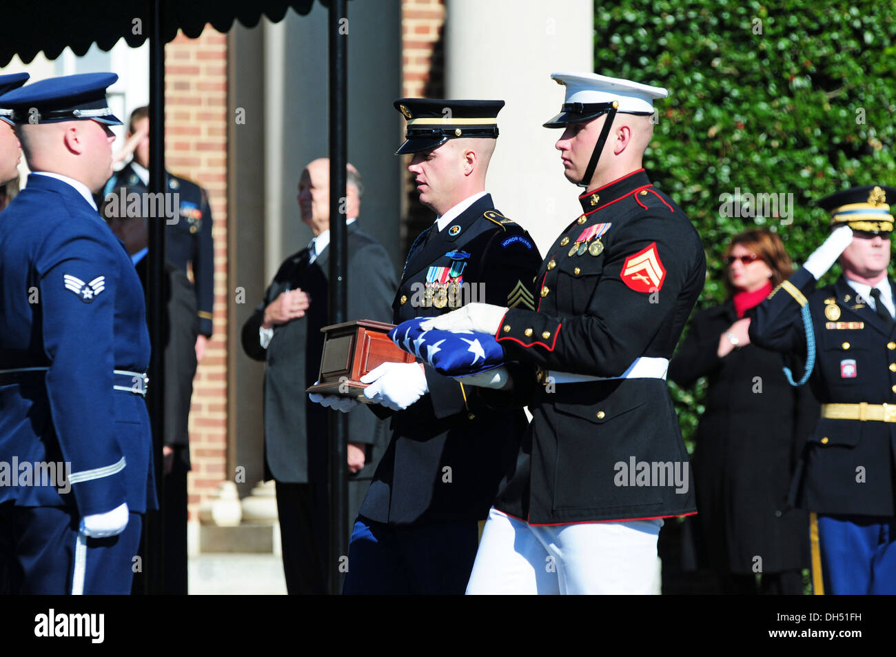 Soldiers from the 3d U.S. Infantry Regiment (The Old Guard), provide ...