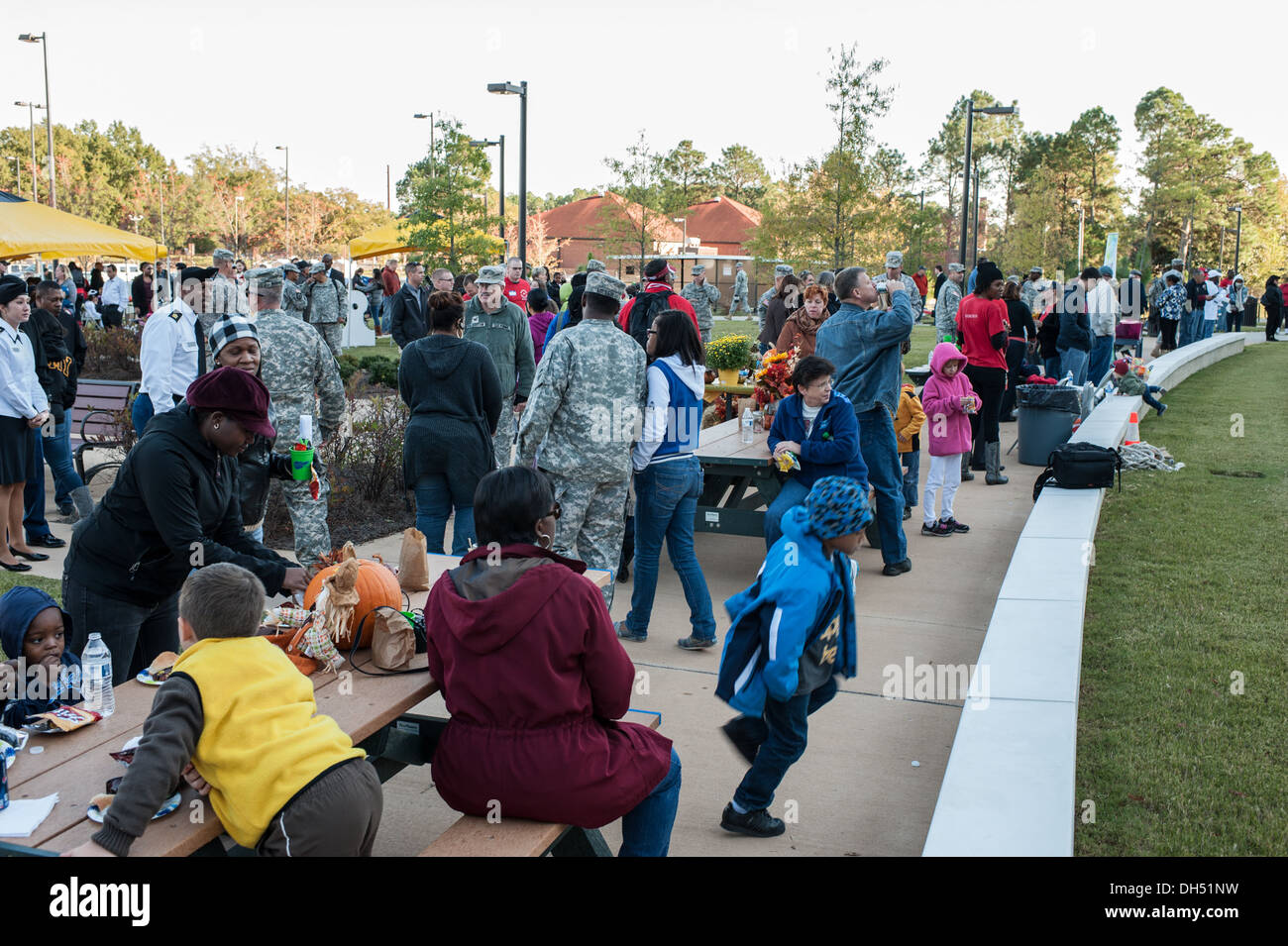 Hundreds turned out for the U.S. Army Forces Command and U.S. Army ...