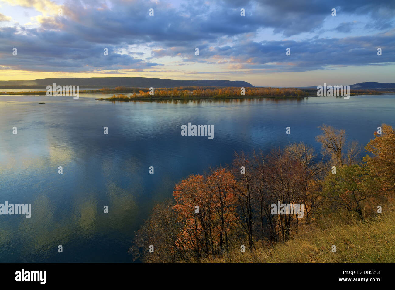 Autumn sunset landscape hi-res stock photography and images - Alamy