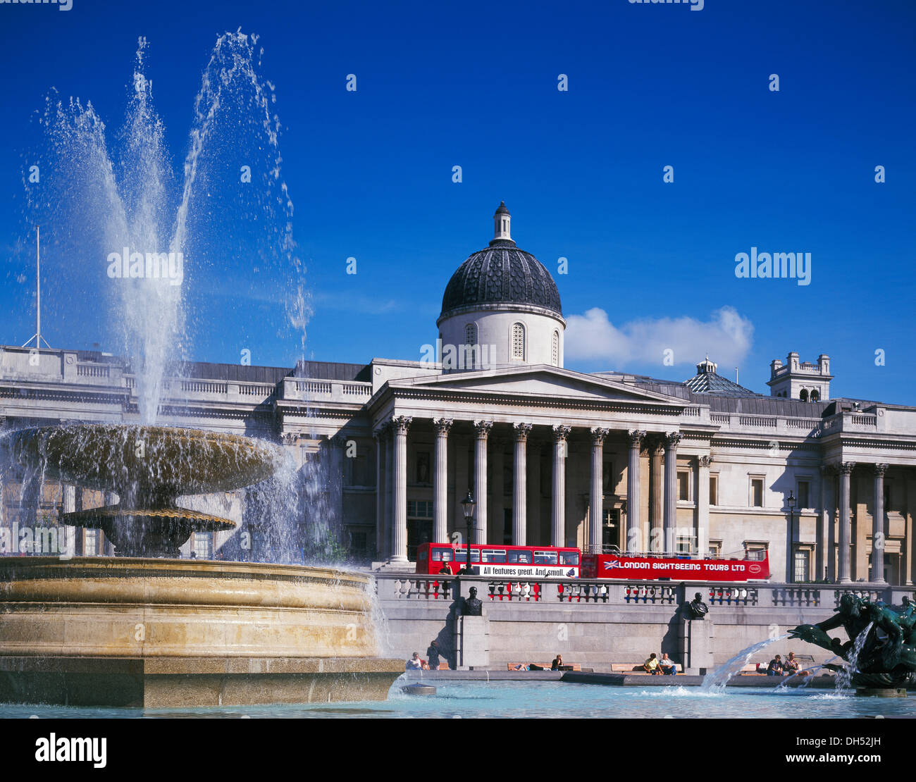 Fountains landmark icon tourism travel uk england hi-res stock ...