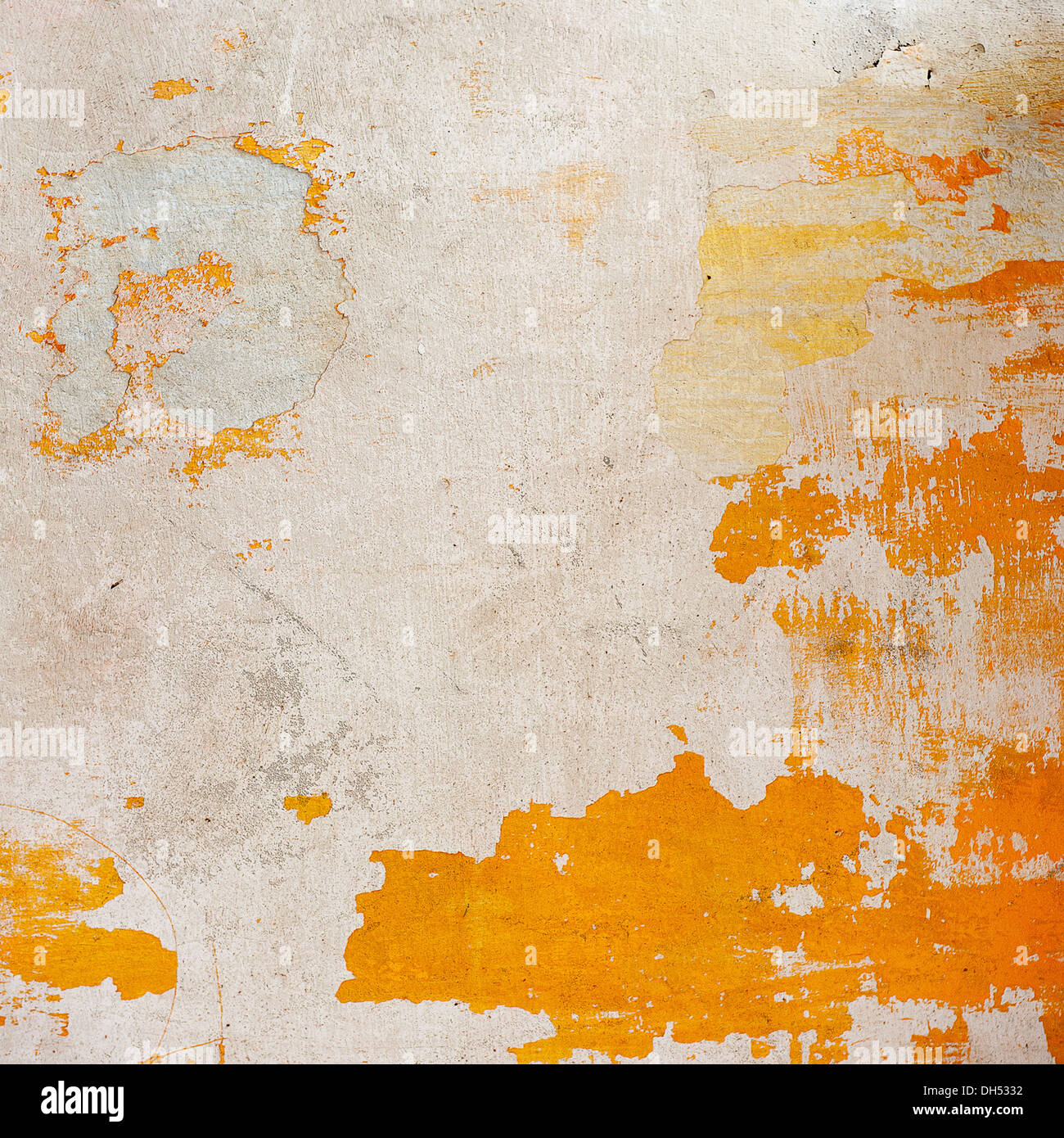 Yellow grunge wall texture hi-res stock photography and images - Alamy