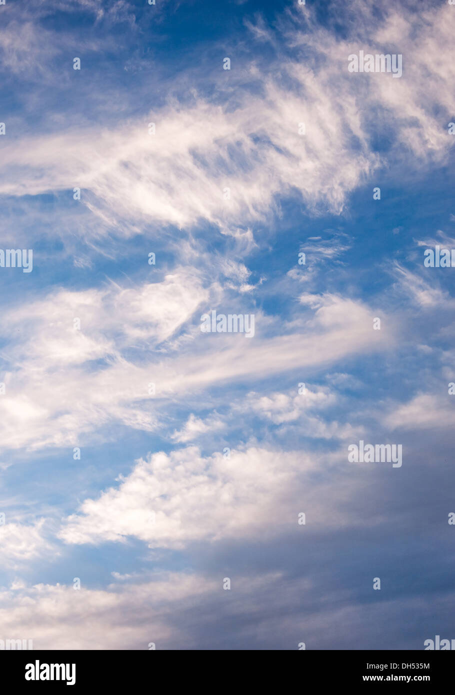 Cloudscape with puffy and whispy cloud patterns Stock Photo - Alamy