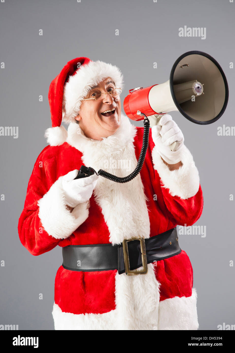 Man in santa hat screams hi-res stock photography and images - Alamy