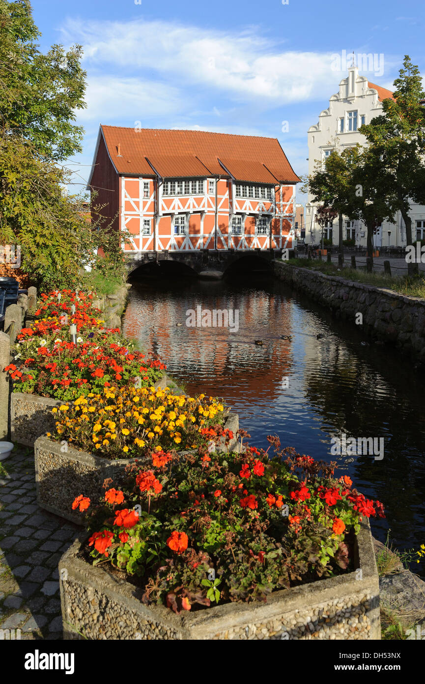 Heritage canal hi-res stock photography and images - Alamy