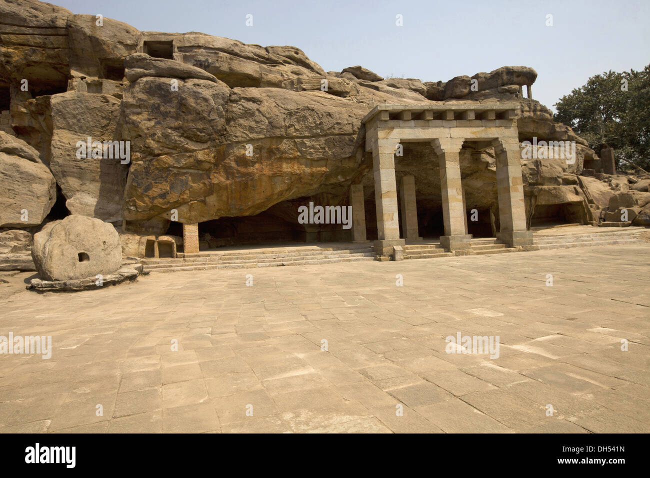 Cave 14 : Hathi Gumpha Udaygiri Caves, Orissa, India. Natural Cave ...