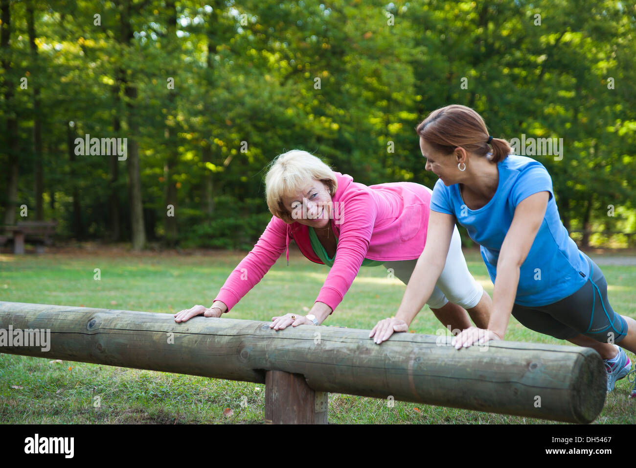 Women exercising on an outdoor fitness trail Stock Photo - Alamy