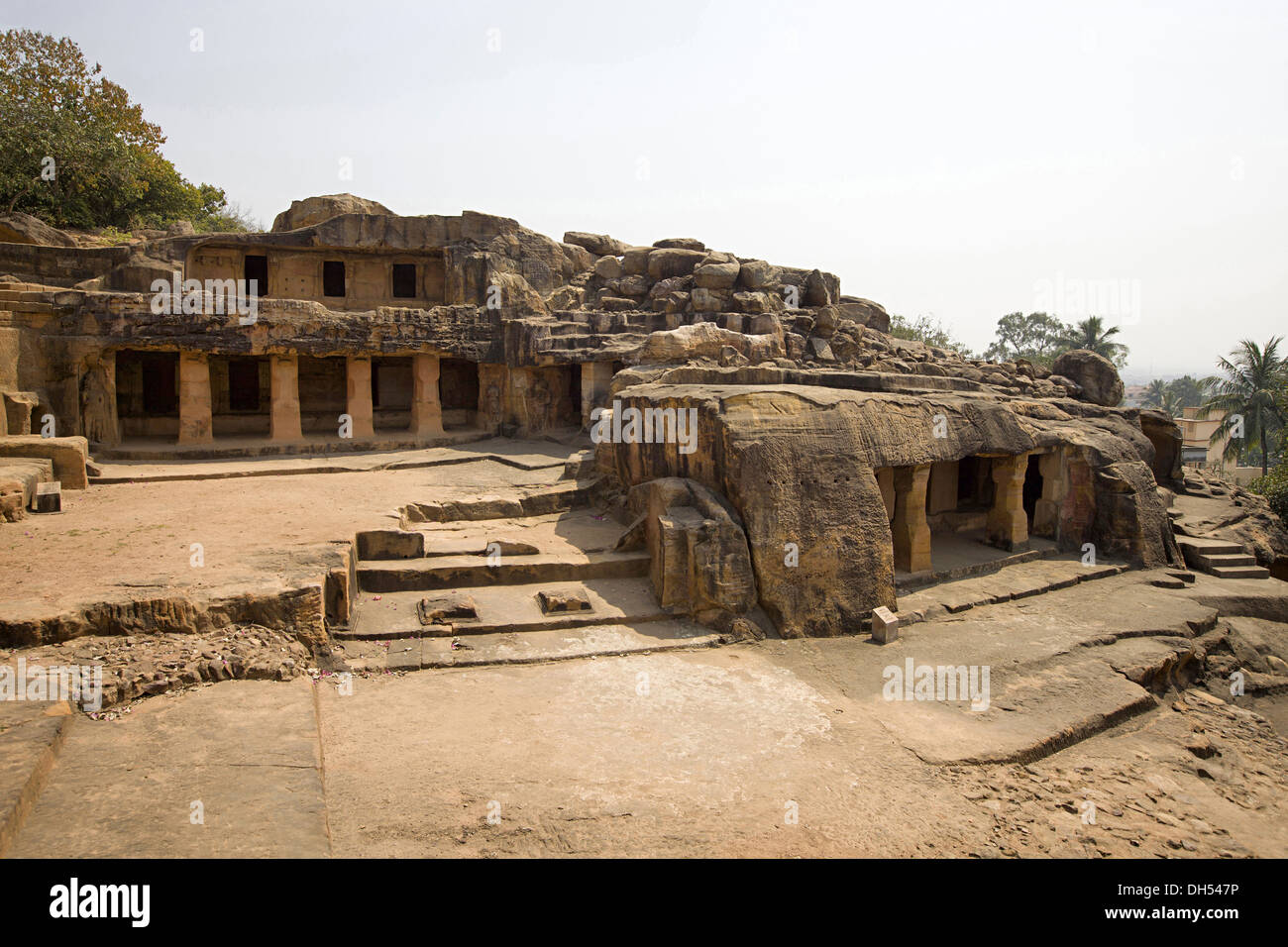 Cave 9 : Mancapuri and Swargapuri Gumpha. Lower cave is called ...