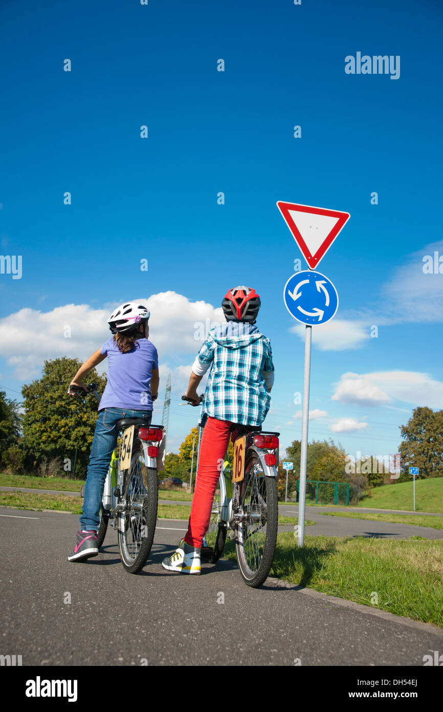 Security awareness training hi-res stock photography and images - Alamy