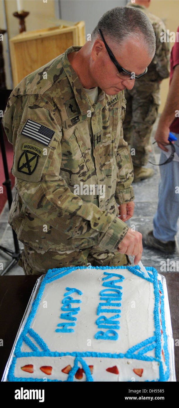 U s army capt doug yoder hi-res stock photography and images - Alamy