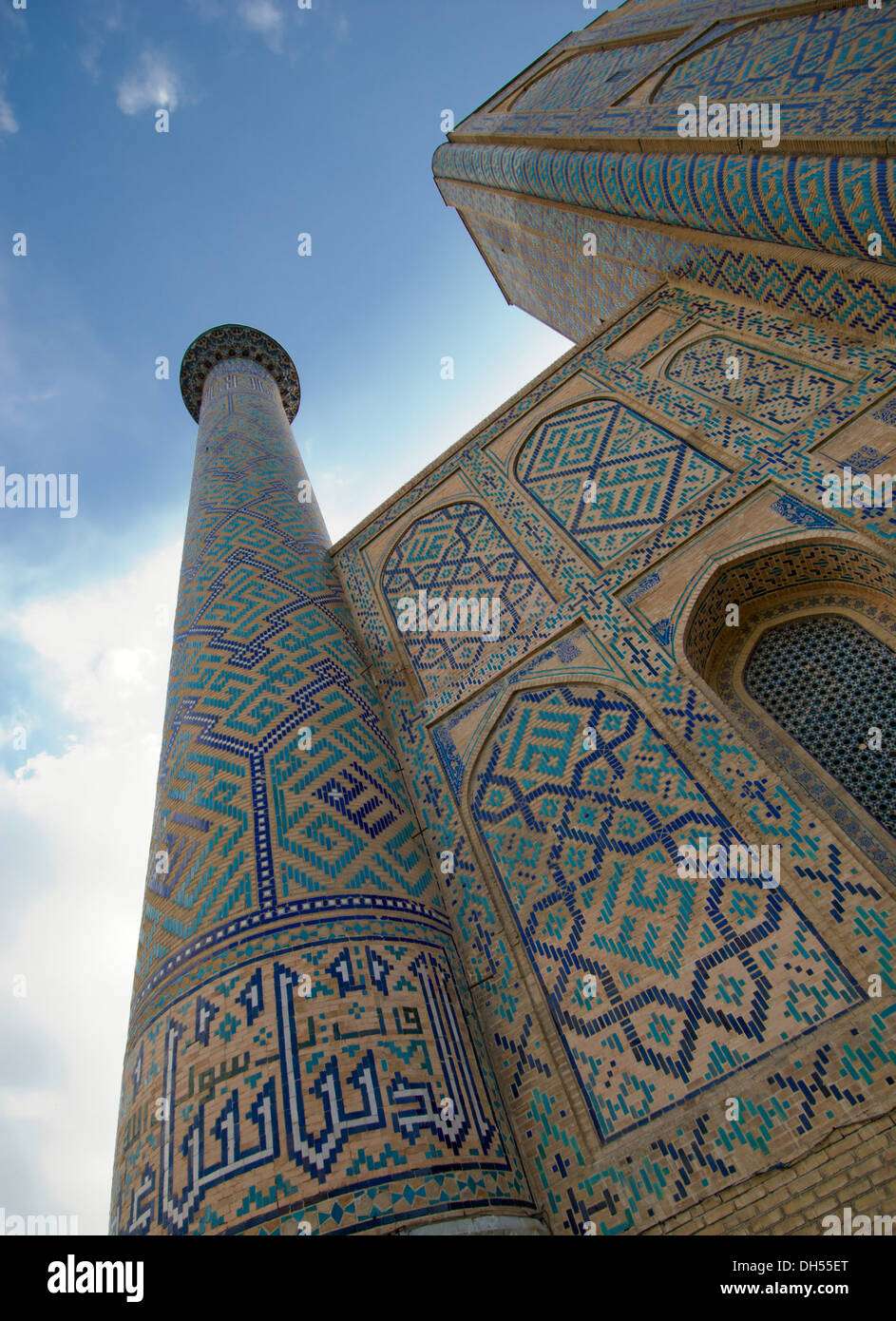 Registan samarkand tile hi-res stock photography and images - Alamy