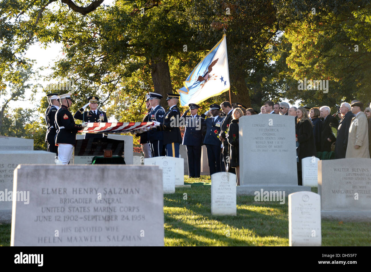 U.S. Service members of the Honor Guard and family of Gen. David C ...