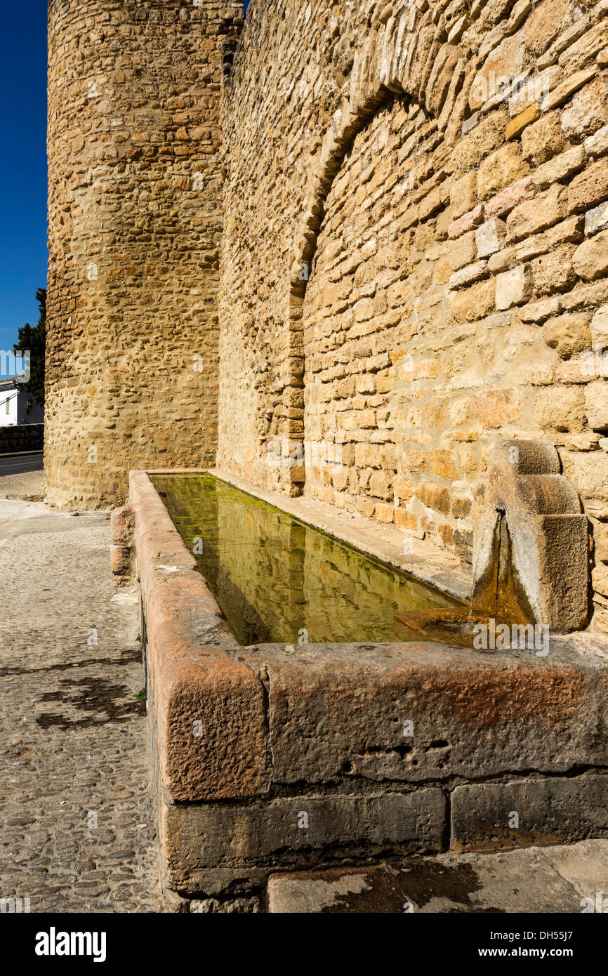 Water trough stone hi-res stock photography and images - Alamy