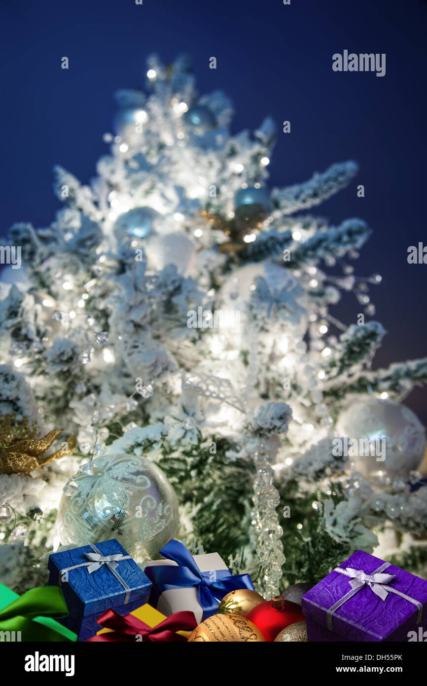 Merry christmas new year snow hi-res stock photography and images - Alamy