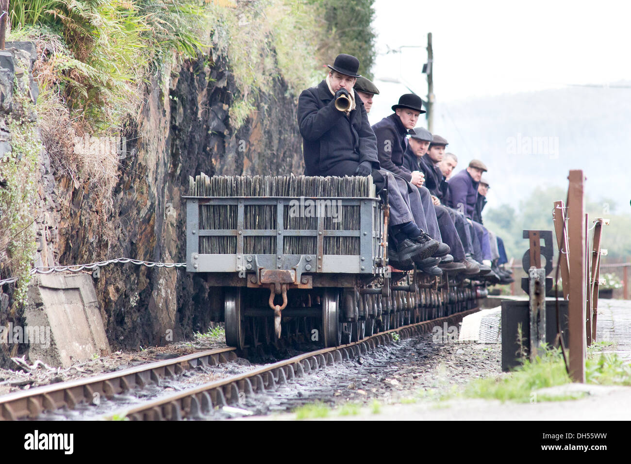 A gravity slate train on the Ffestiniog Railway, Wales Stock Photo ...