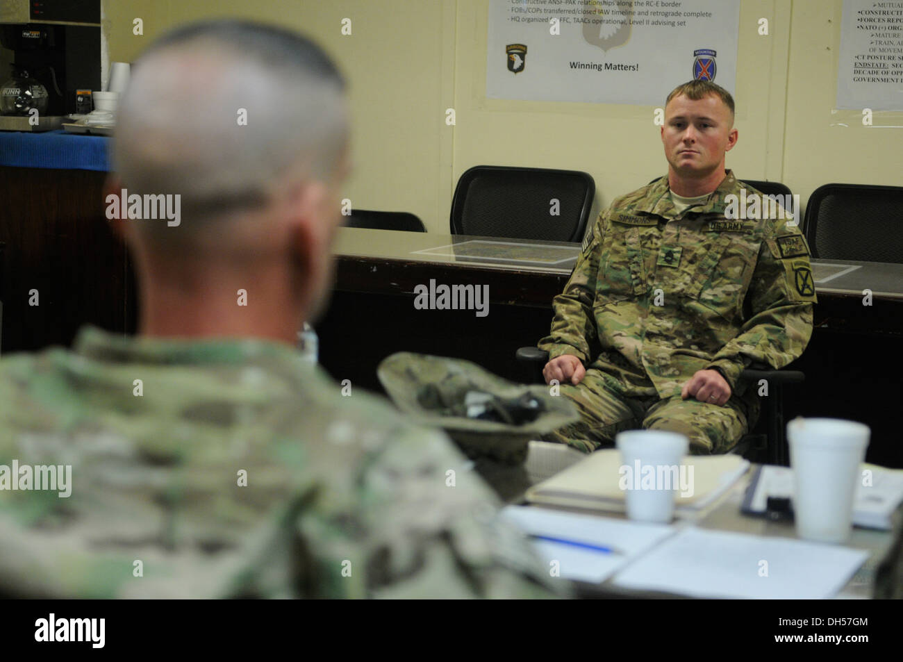 U s army sergeant 1st class hi-res stock photography and images - Alamy