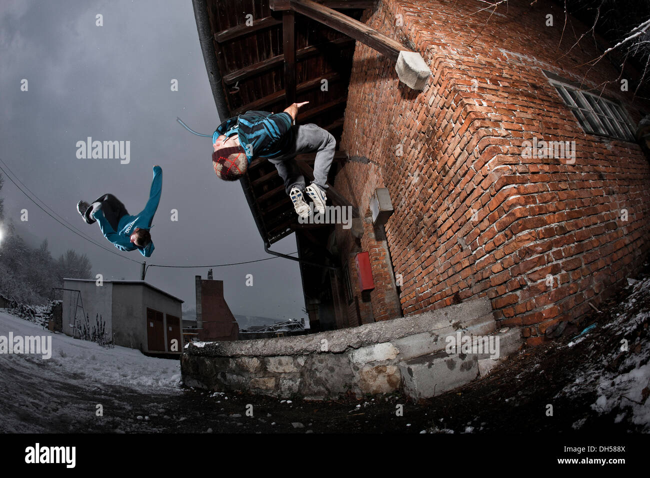 Somersaults hi-res stock photography and images - Alamy