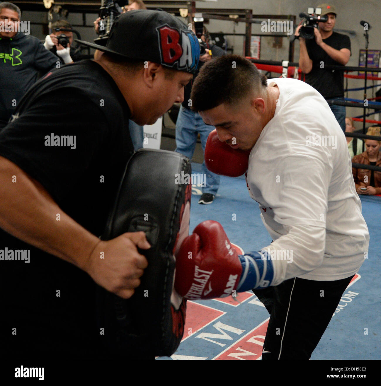 Oxnard, CA, USA. 31st Oct, 2013. Former world champion BRANDON ''Bam ...