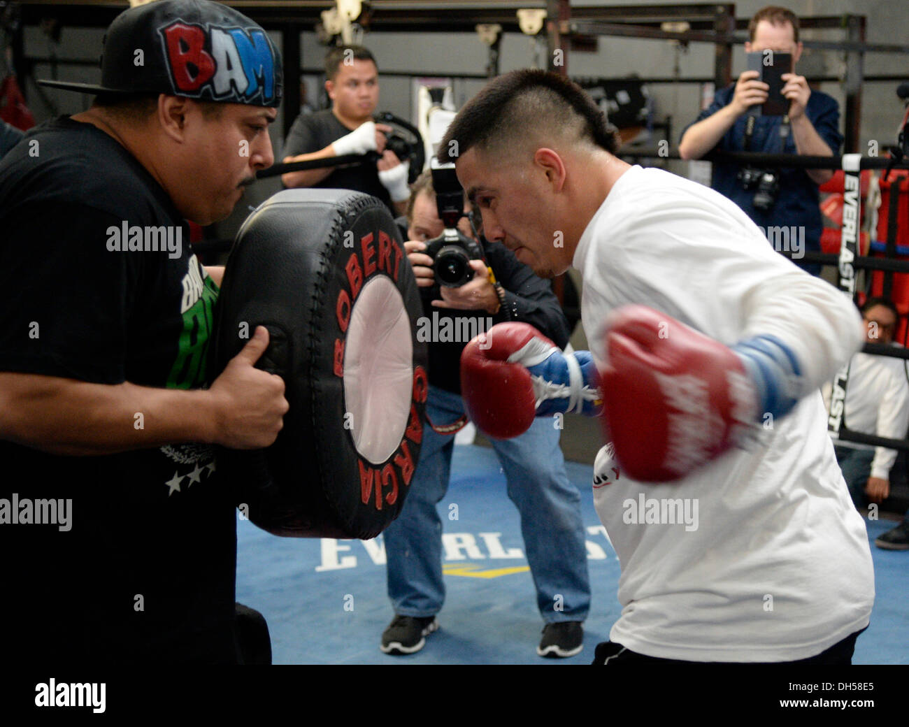 Robert garcia boxing hi-res stock photography and images - Alamy