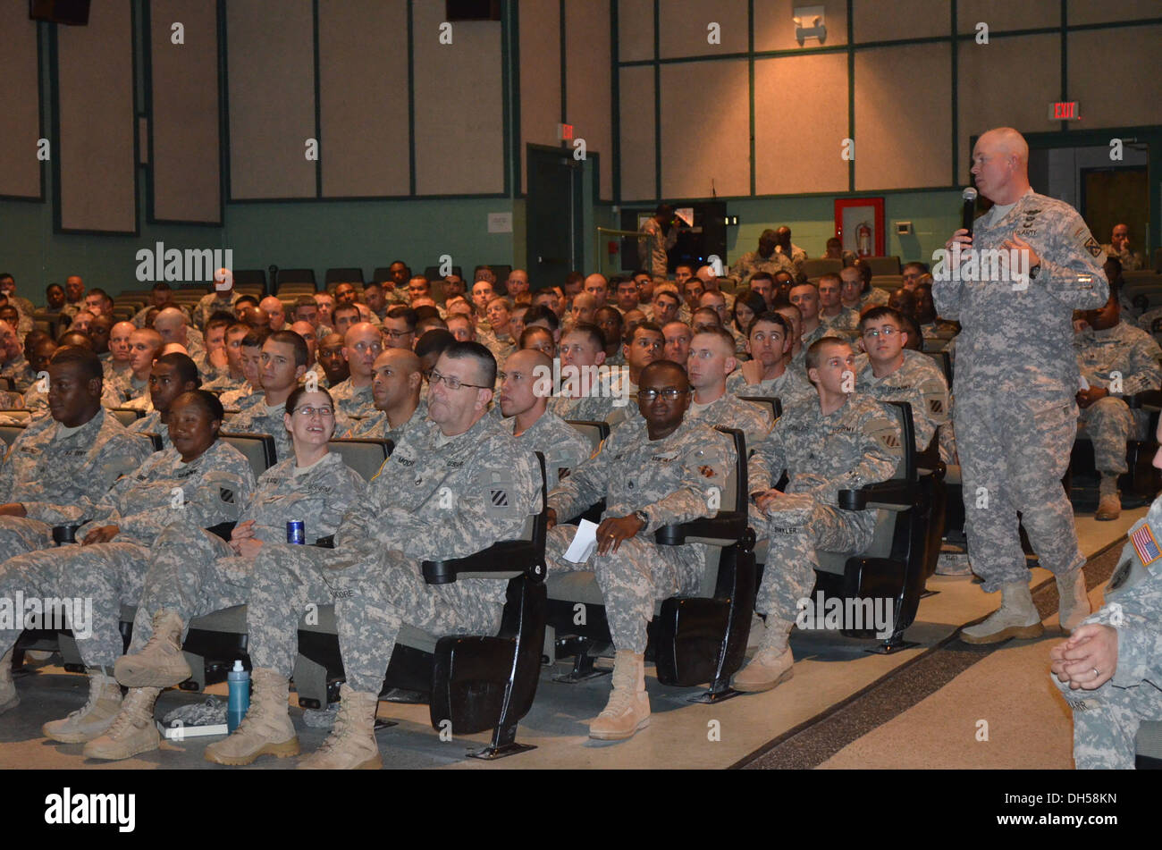 Command sgt major david stewart hi-res stock photography and images - Alamy