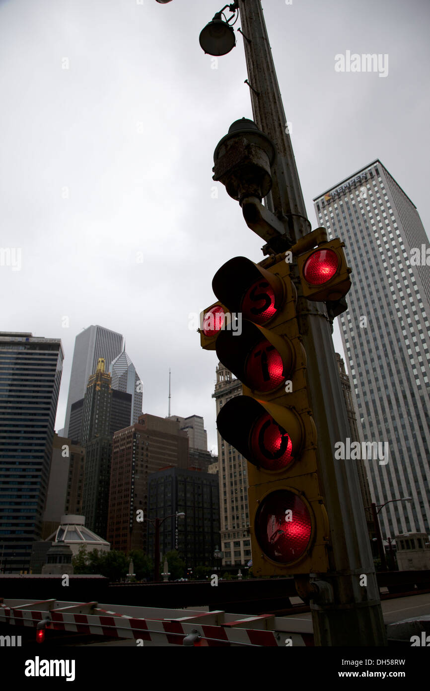 Road block, Chicago, Michigan Avenue Bridge Stock Photo - Alamy