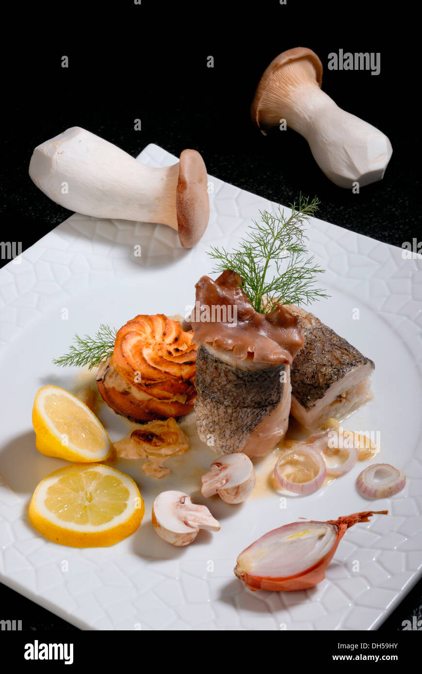 Mussels and their ingredients hi-res stock photography and images - Alamy