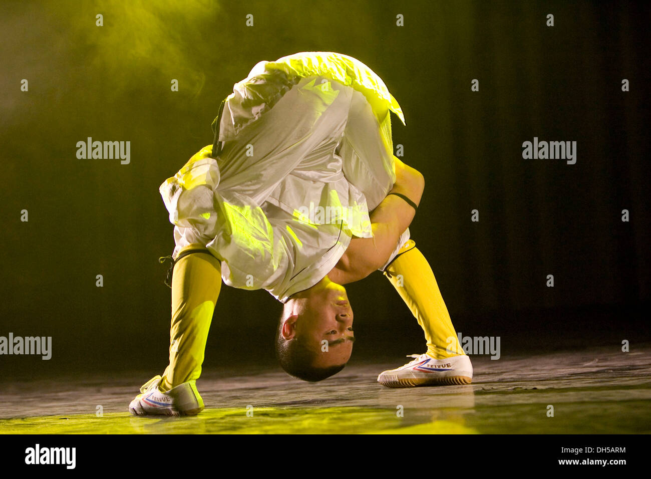 Shaolin master hi-res stock photography and images - Alamy