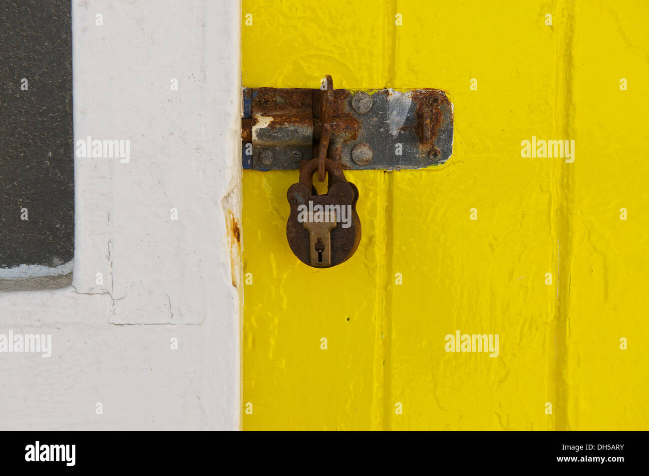 Yellow lock hi-res stock photography and images - Alamy