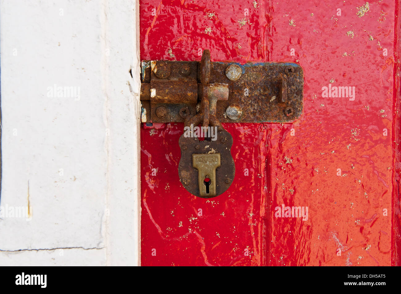 Red door hi-res stock photography and images - Alamy