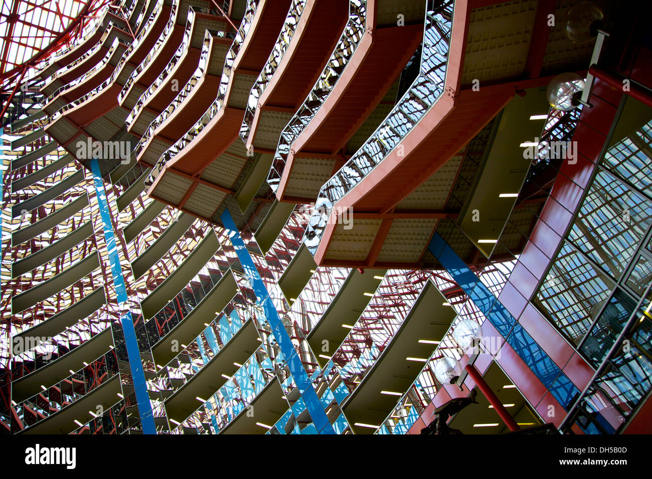 James r thompson center architecture hi-res stock photography and ...