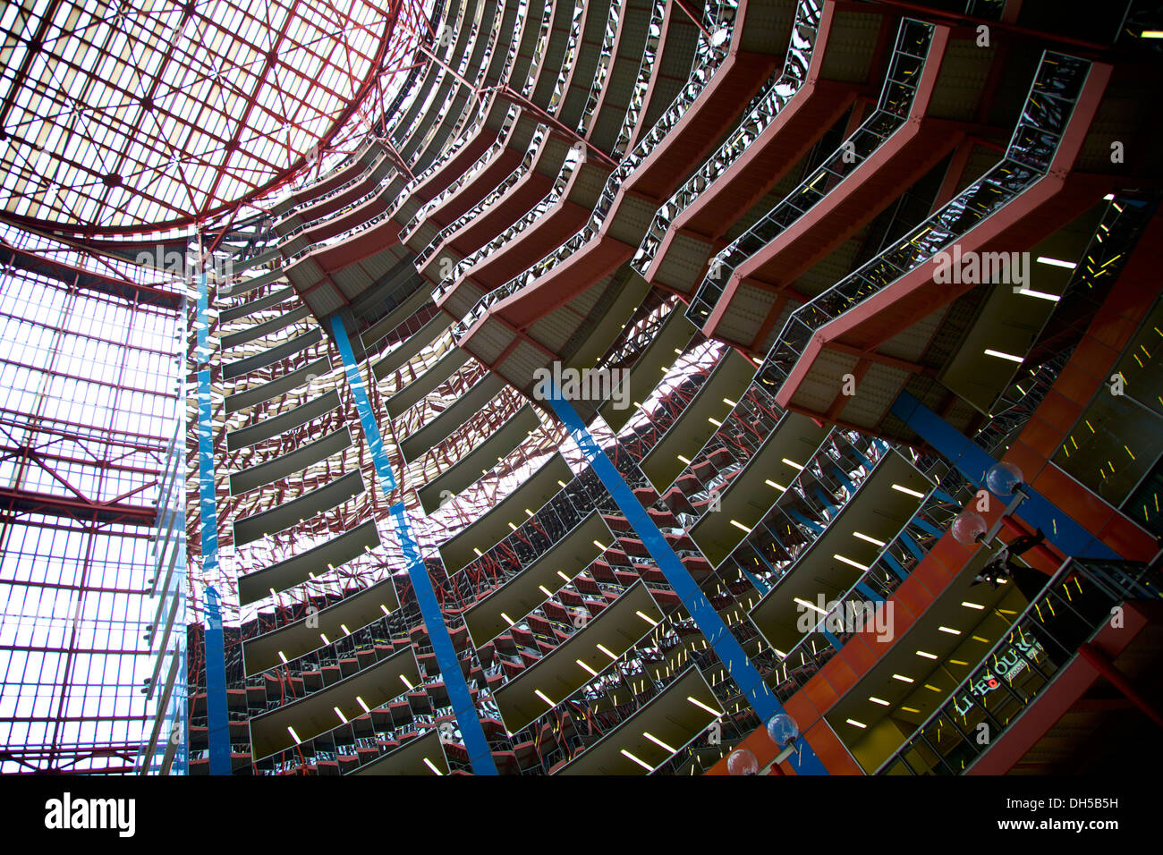 James r thompson center architecture hi-res stock photography and ...