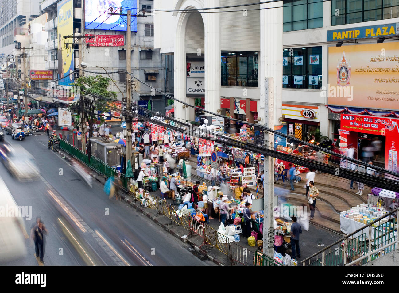 Thanon phetchaburi hi-res stock photography and images - Alamy