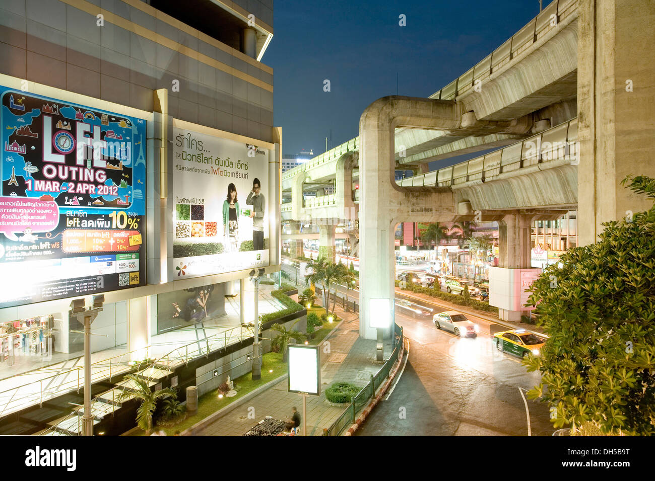 Thailand bangkok siam bts skytrain hi-res stock photography and images ...