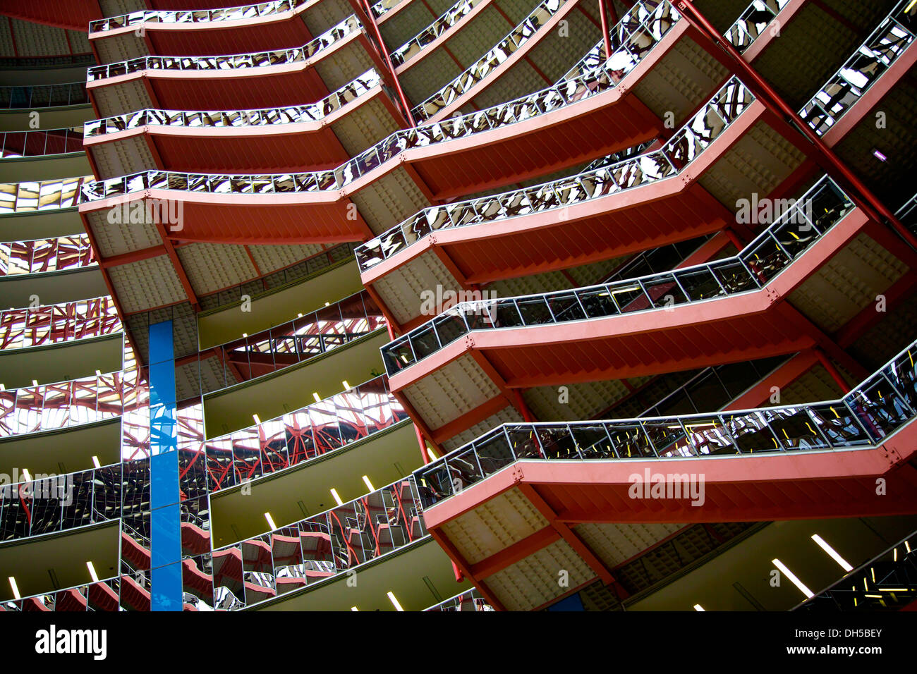 James r thompson center architecture hi-res stock photography and ...