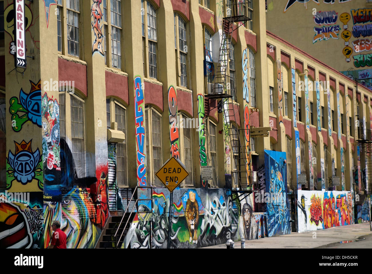 Graffiti art building five points hi-res stock photography and images ...