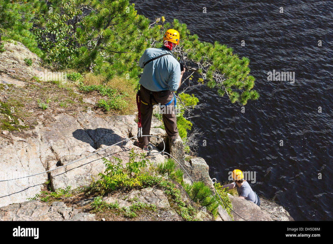 Cliff climbing hi-res stock photography and images - Alamy