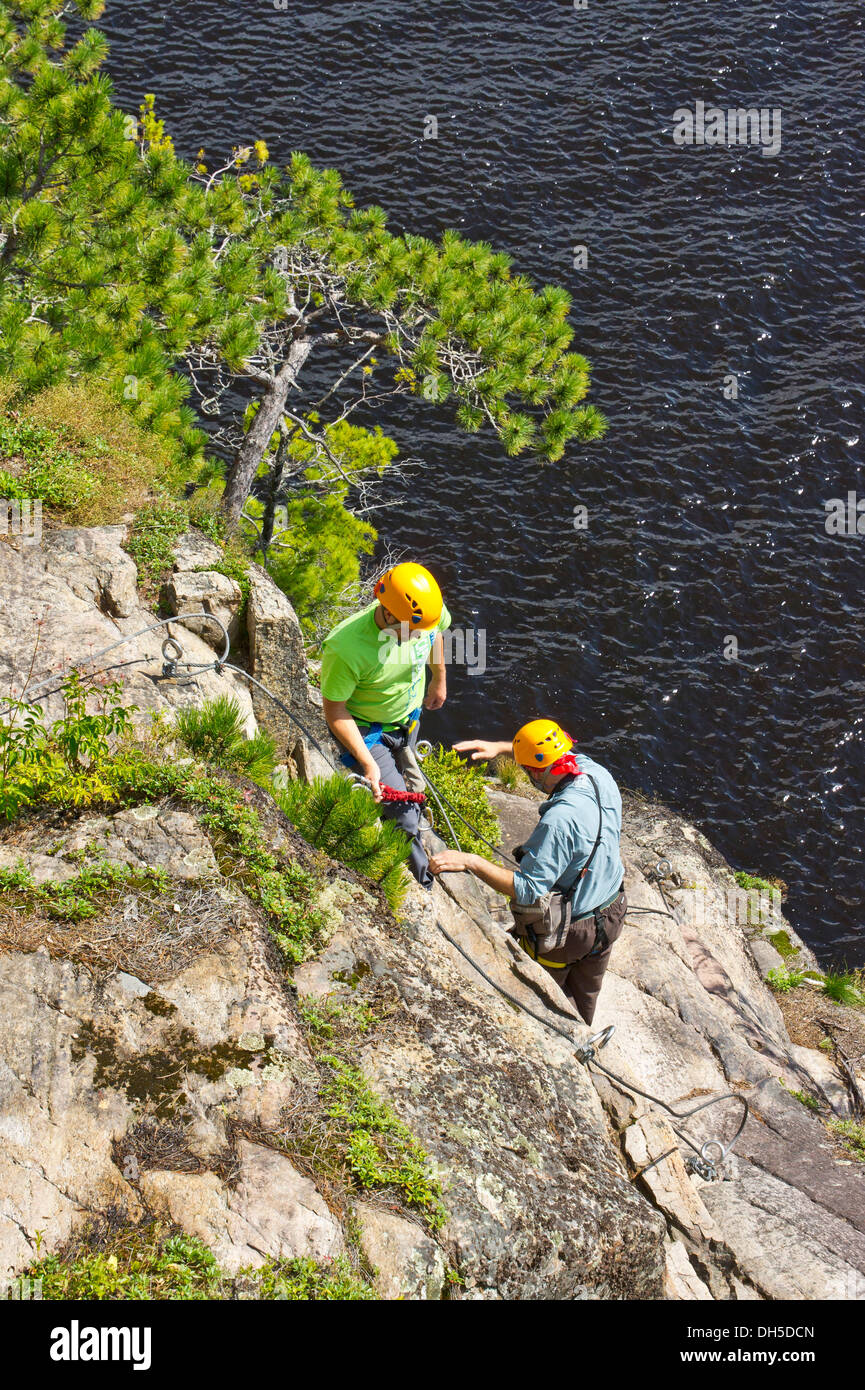 Cliff climbing hi-res stock photography and images - Alamy