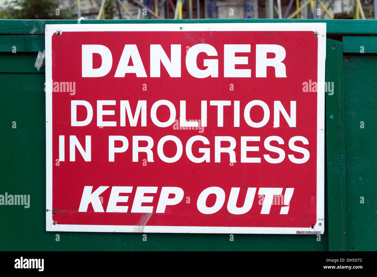 Demolition sign hi-res stock photography and images - Alamy