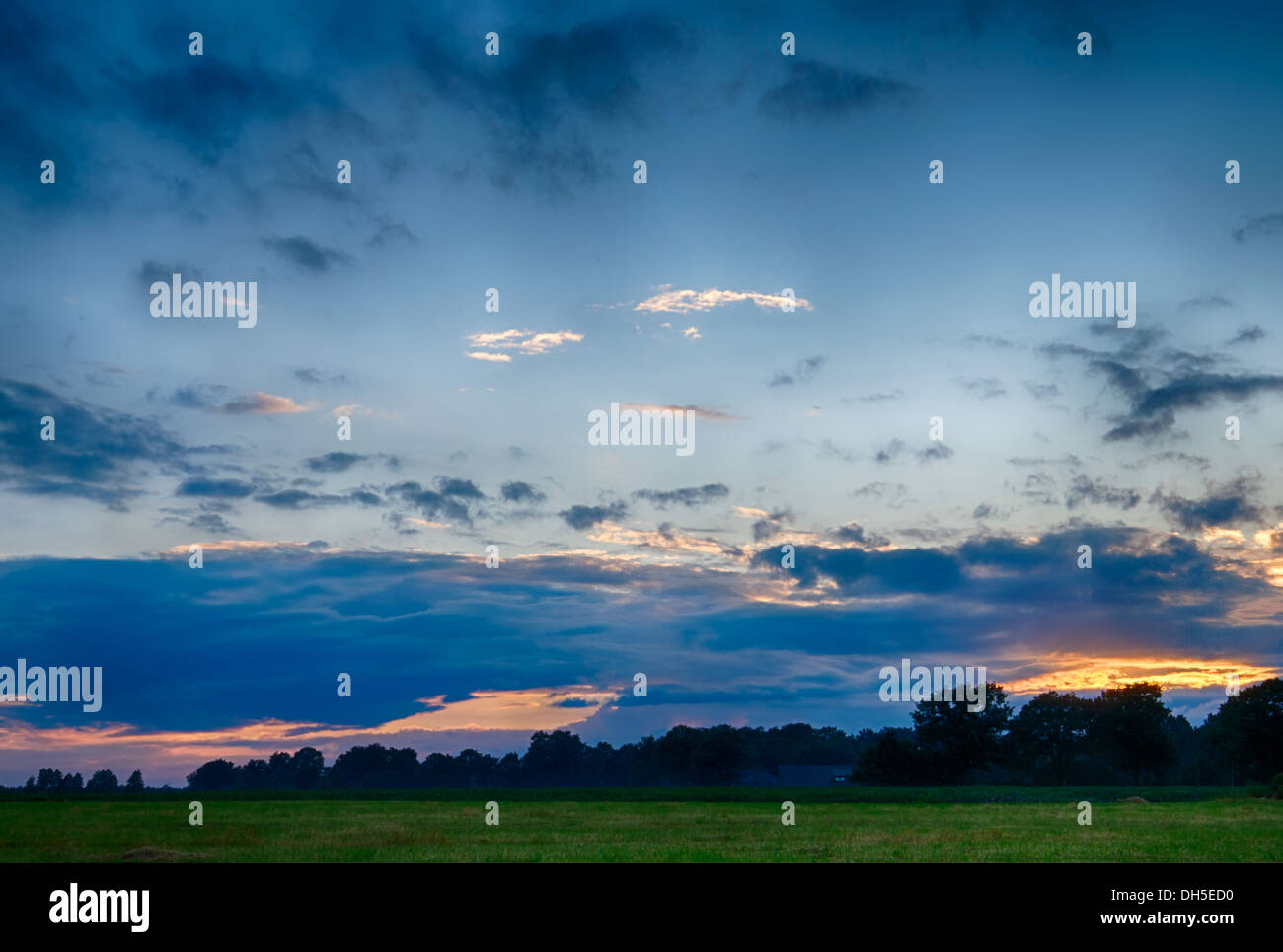 Feeling relax hi-res stock photography and images - Alamy