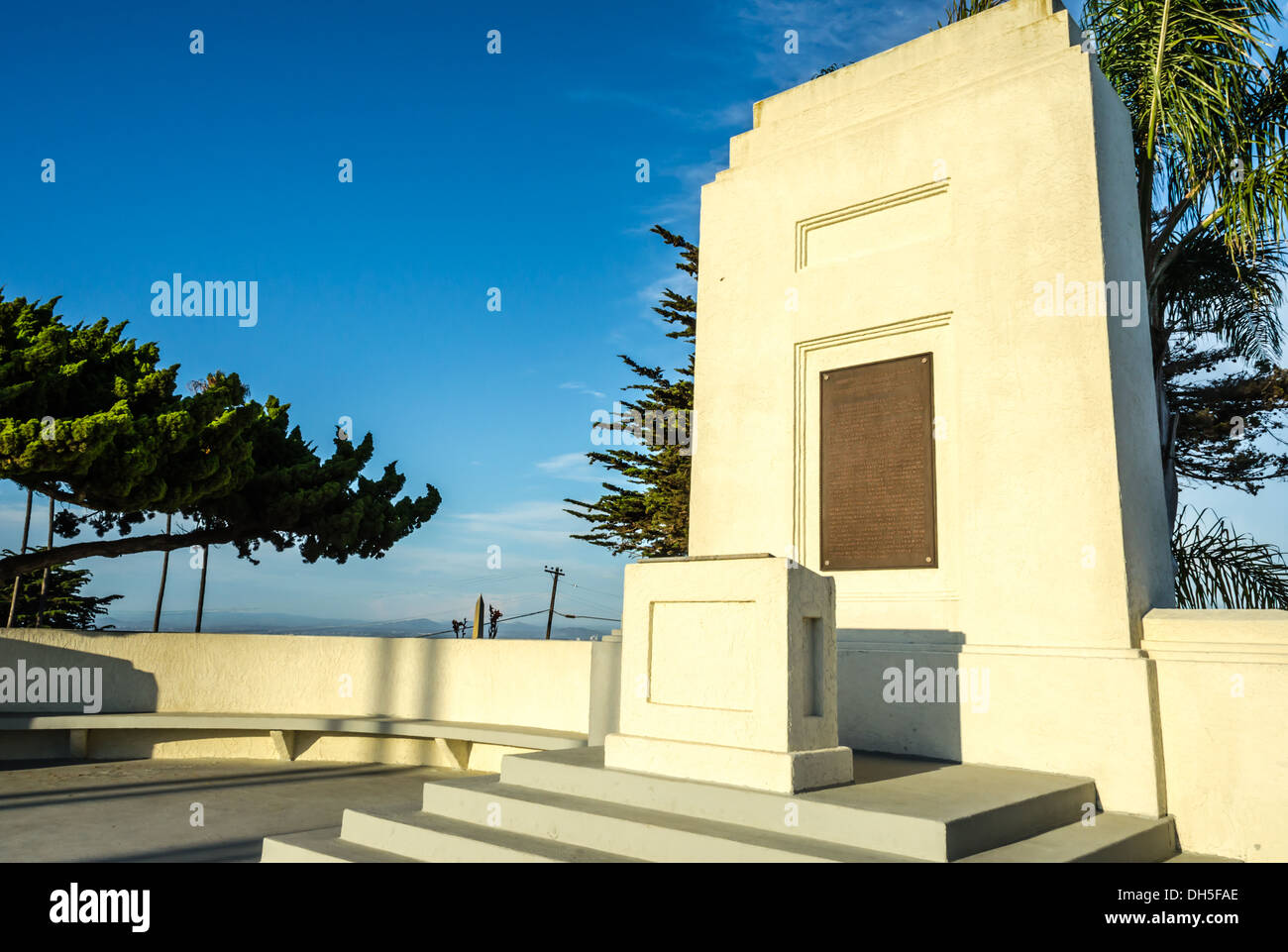 Monument at the Fort Rosecrans National Cemetery. San Diego, California ...