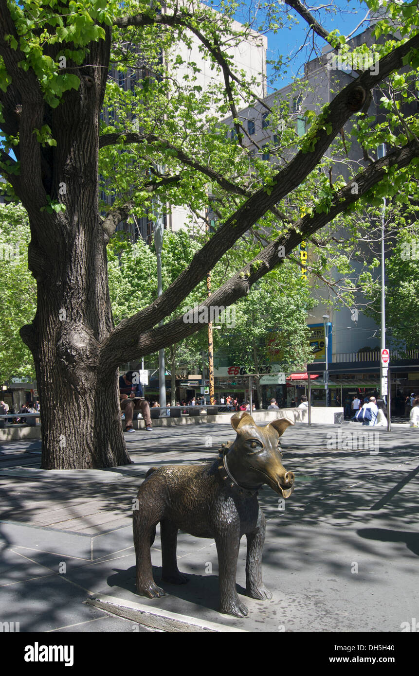 Larry la Trobe sculpture, Melbourne Stock Photo - Alamy