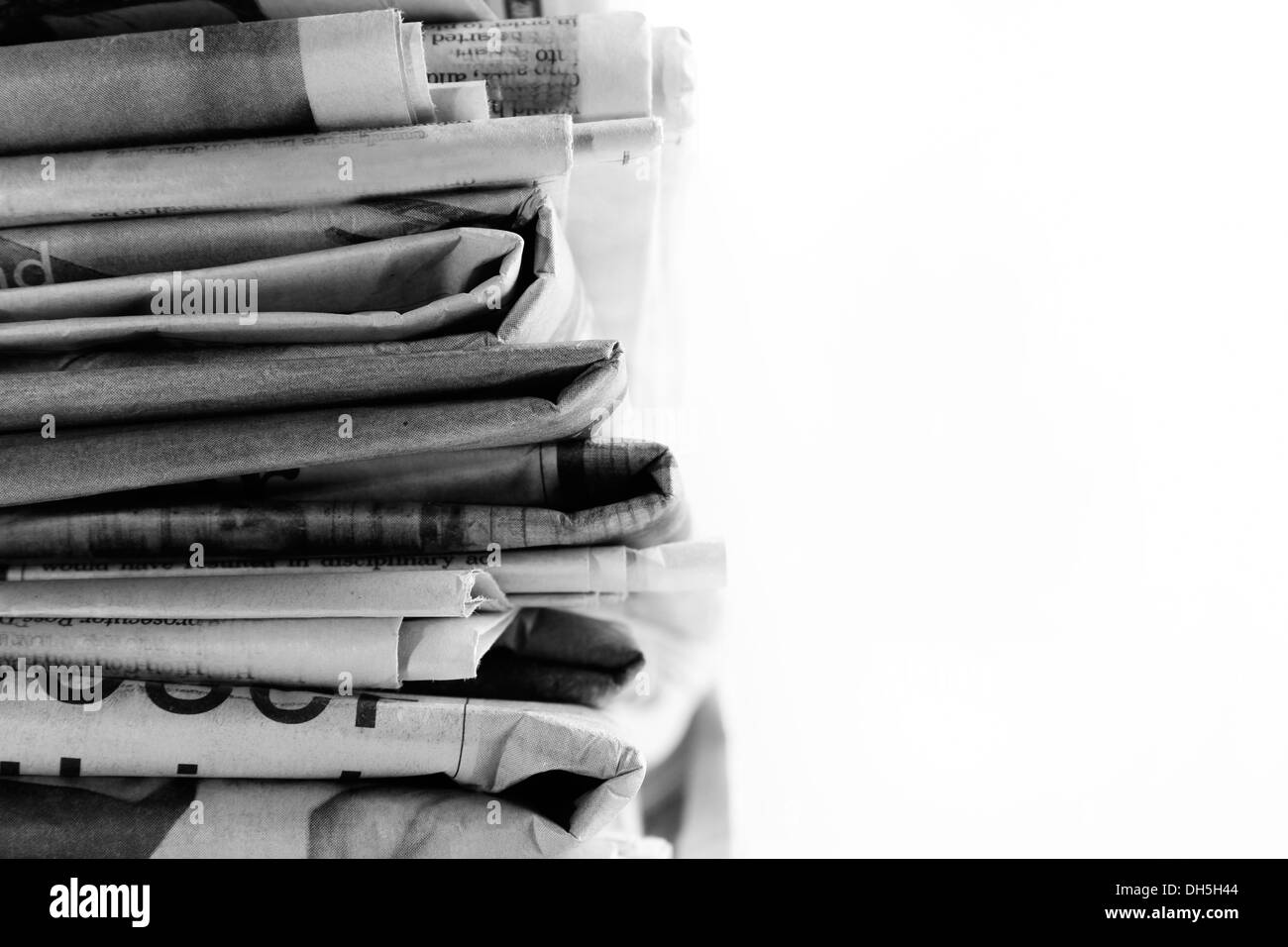 Daily news newspapers newspapers Black and White Stock Photos & Images ...