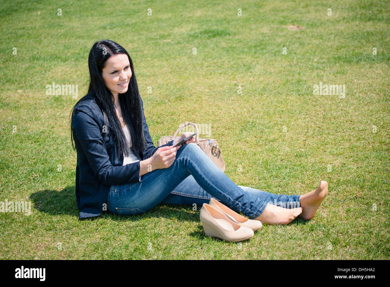 Book reader outside hi-res stock photography and images - Alamy