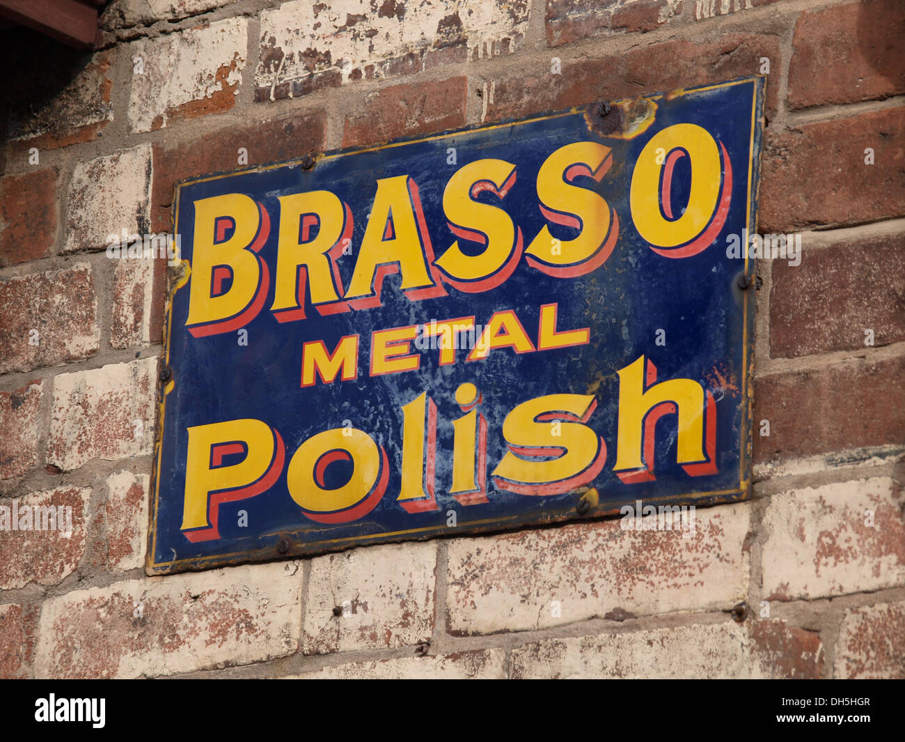 Metal polish hi-res stock photography and images - Alamy